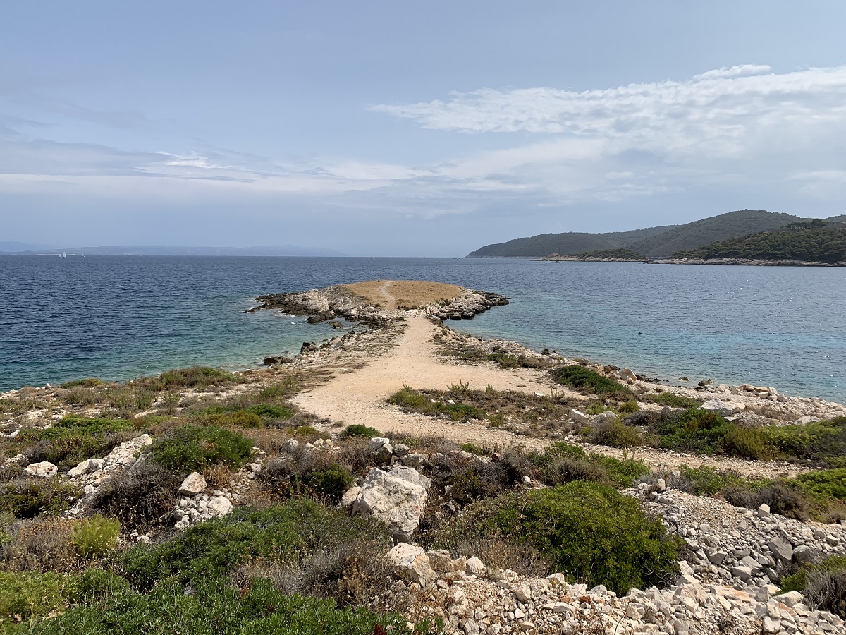 VIS - LETOVANJE U HRVATSKOJ - PERCE VAS VODI